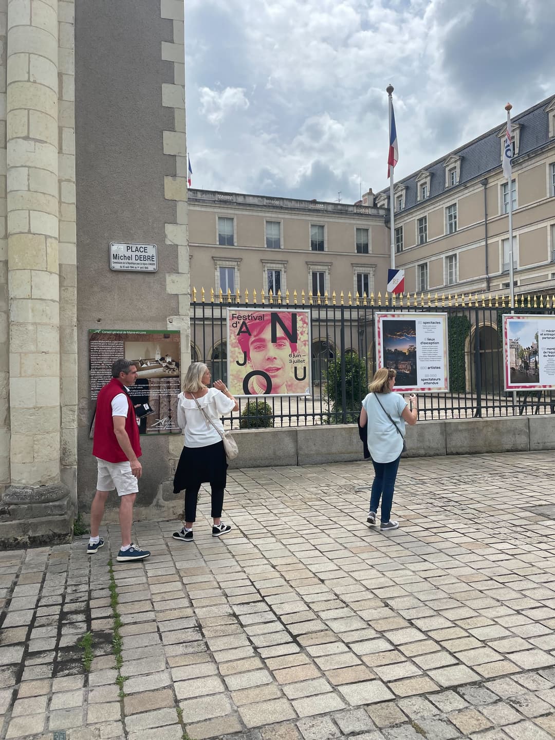 ALEOU - Guide de salles de séminaire, congrès et colloques